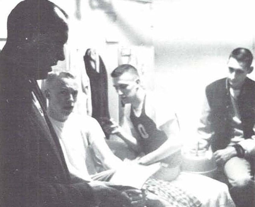 Book Review: Shoe Dog - A Memoir by the Creator of Nike - A.CRE